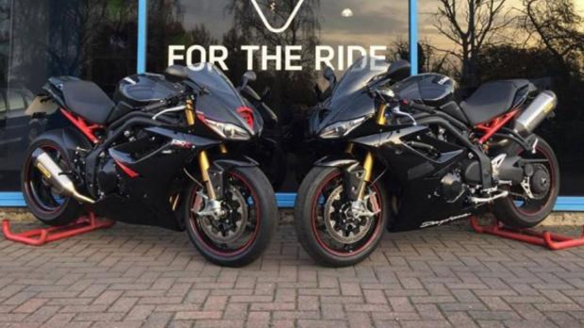 Moto - News, Triumph Daytona 1050 R in tiratura limitata | GPone.com