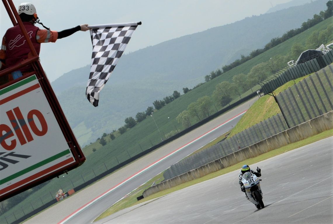 SBK, ELF CIV: Pirro travolgente al Mugello | GPone.com SBK, ELF CIV: Pirro travolgente al Mugello | GPone.com