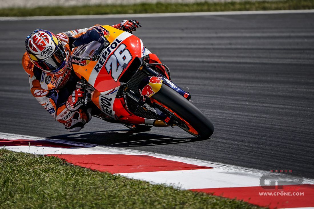 Motogp Marquez Lorenzo And Dovi In The Thick Of The Battle For The
