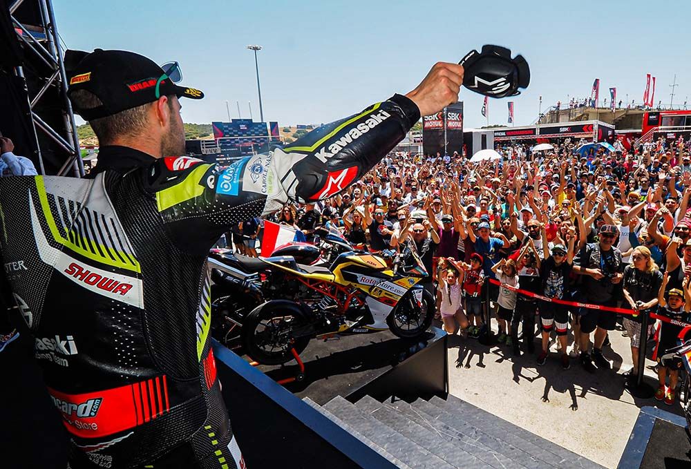 WSBK, Johnny Rea torna in pista! Ma nel giardino di casa | GPOne