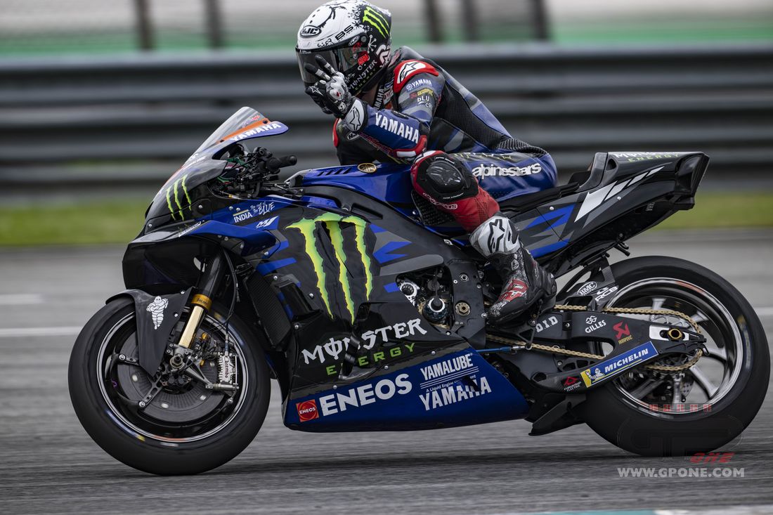 MotoGP, MEGAGALLERY - MotoGPs take off in Sepang: the best shots ...