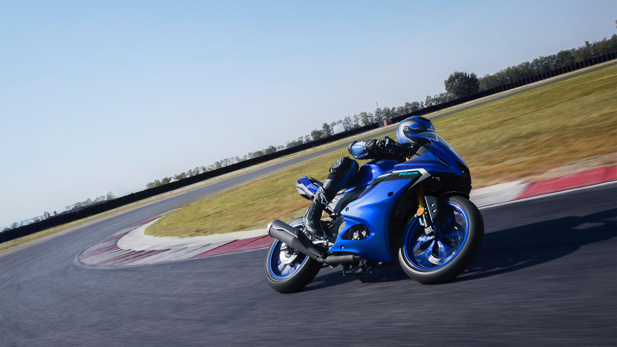 Moto - News, Yamaha R125 2025: la piccola sportiva si rifà il look | GPOne
