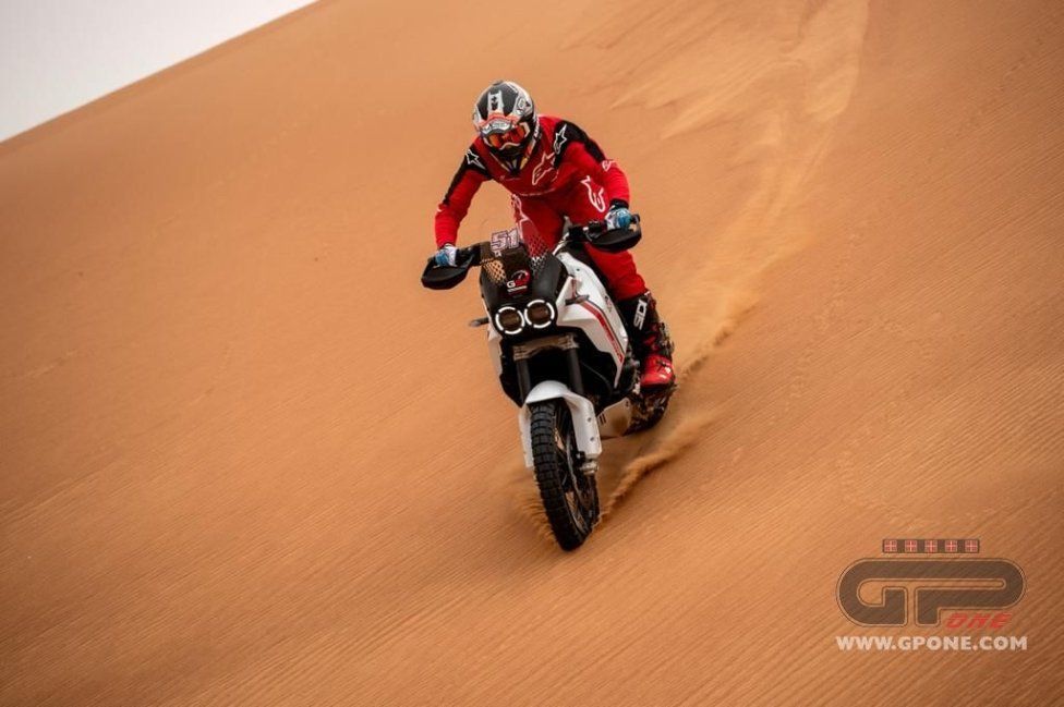 News, FOTOGALLERY – Sogno Dakar: Pirro debutta sulla Ducati DesertX nel ...