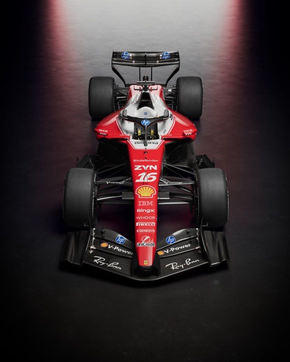 Ecco la Ferrari SF26: come per la Ducati GP26 torna il bianco | GPone.com